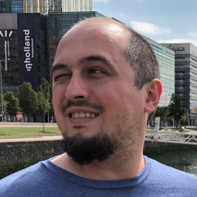 Botond Xántus resume